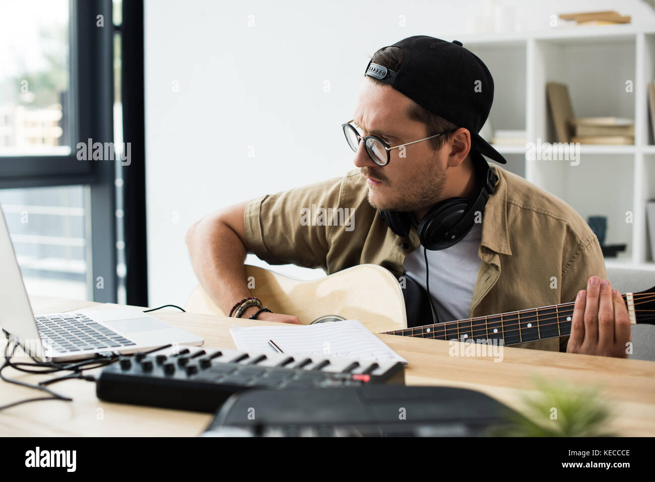 musician playing guitar Stock Photo - Alamy
