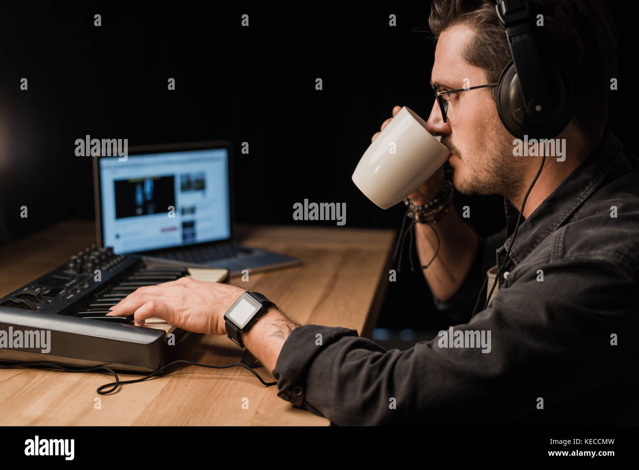 Composer device hi-res stock photography and images - Alamy