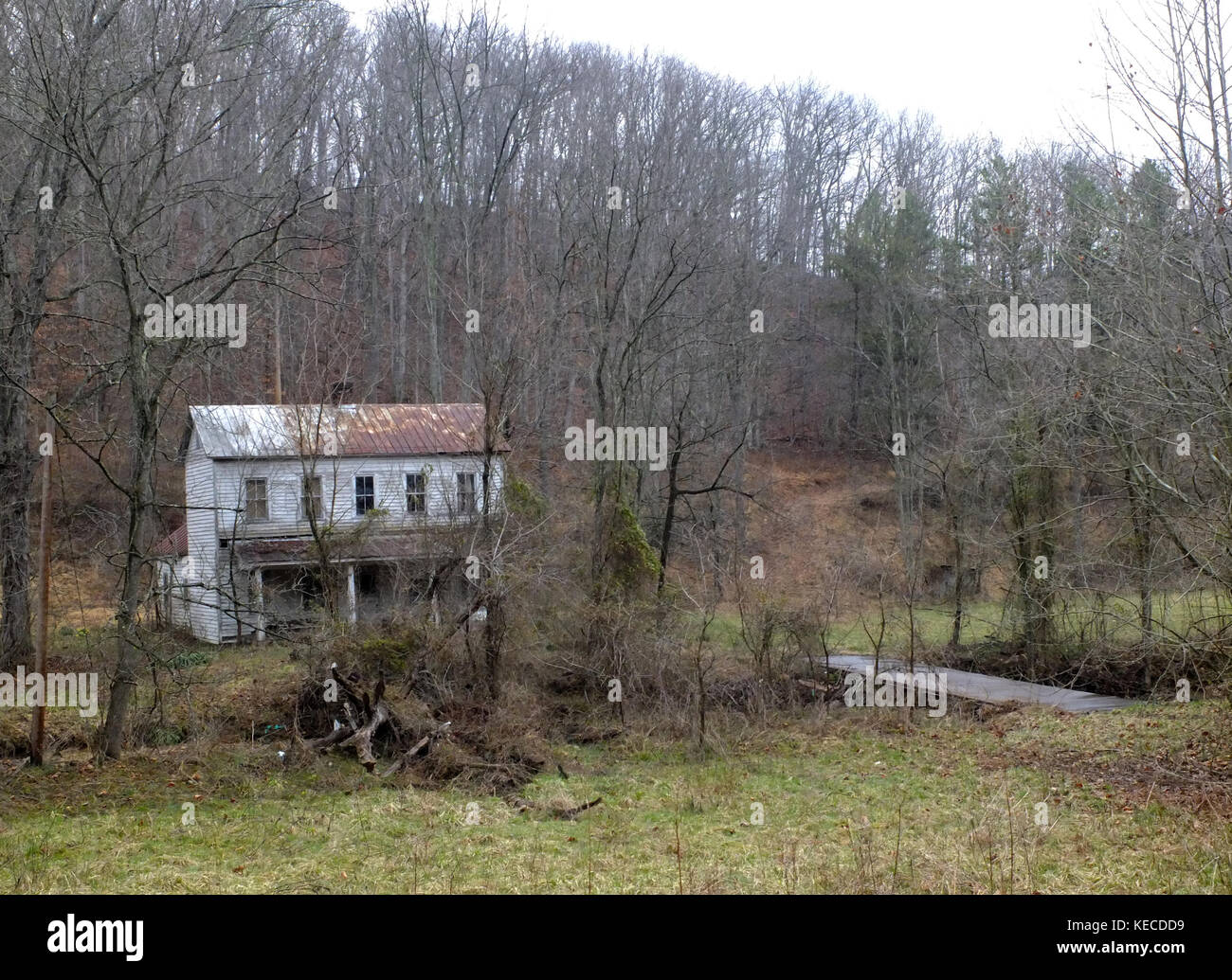 Houses left to rot in East Kentucky Stock Photo - Alamy