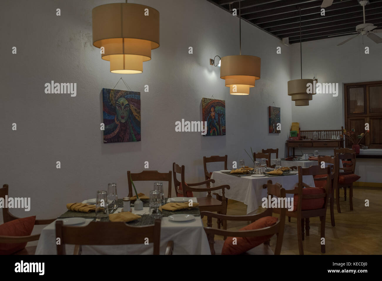 India family dinner hi-res stock photography and images - Alamy