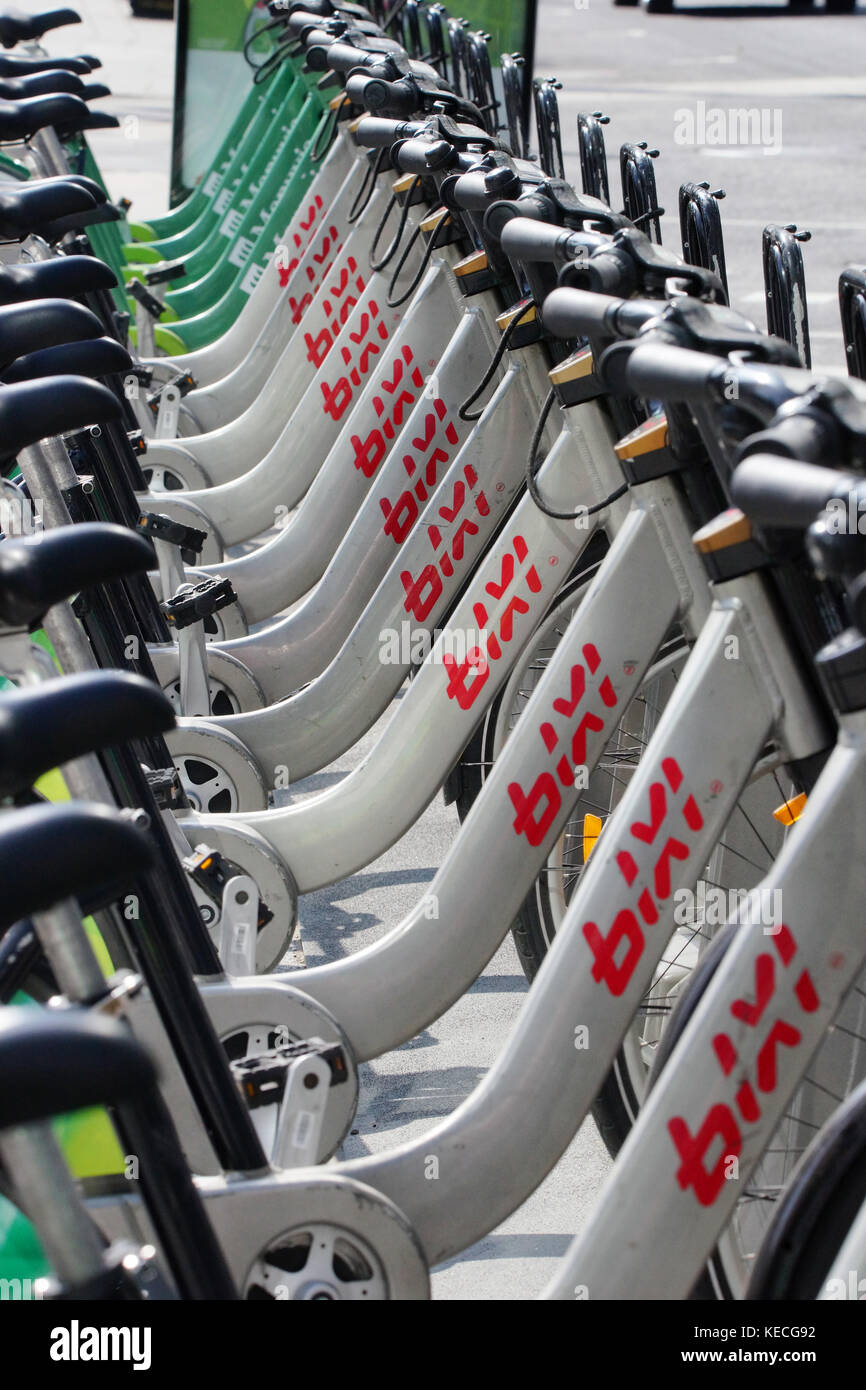 Full rack hi-res stock photography and images - Alamy