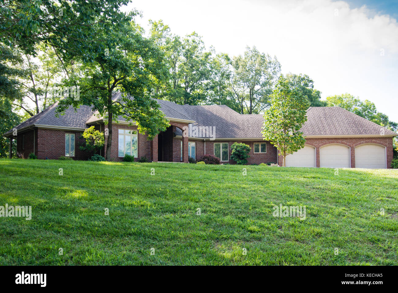 Middle class American home in Kentucky USA Stock Photo - Alamy