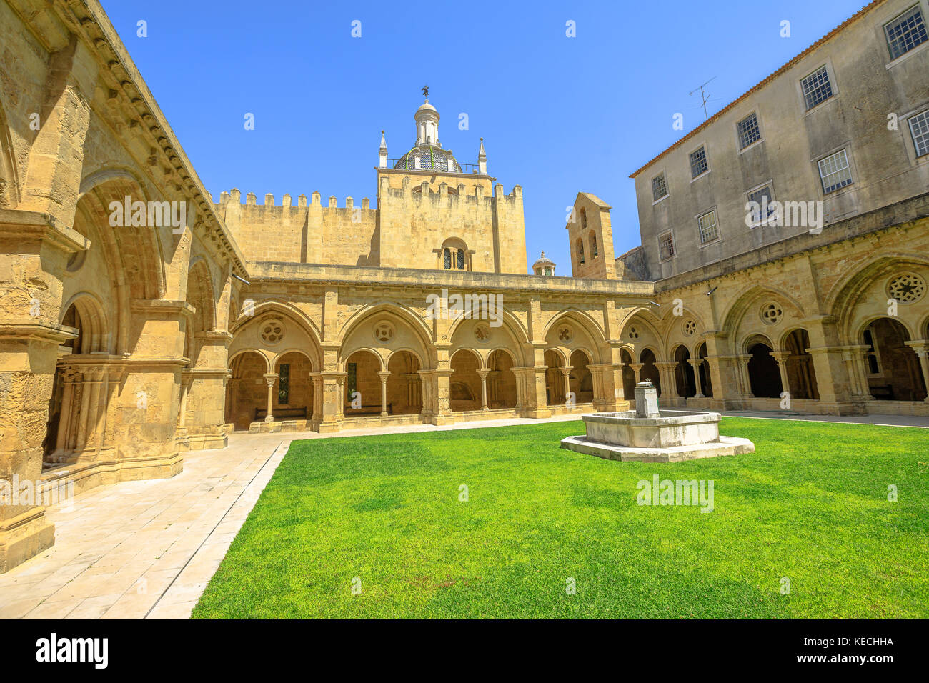 Coimbra old Cathedral cloister Stock Photo - Alamy