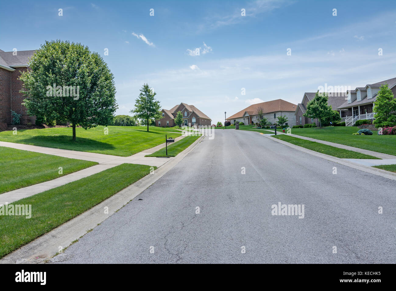 View of middle-class suburban neighborhood in Kentucky USA Stock Photo ...