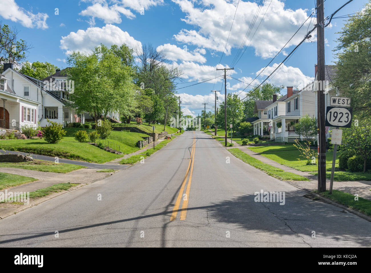 View of middle-class suburban neighborhood in Kentucky USA Stock Photo ...