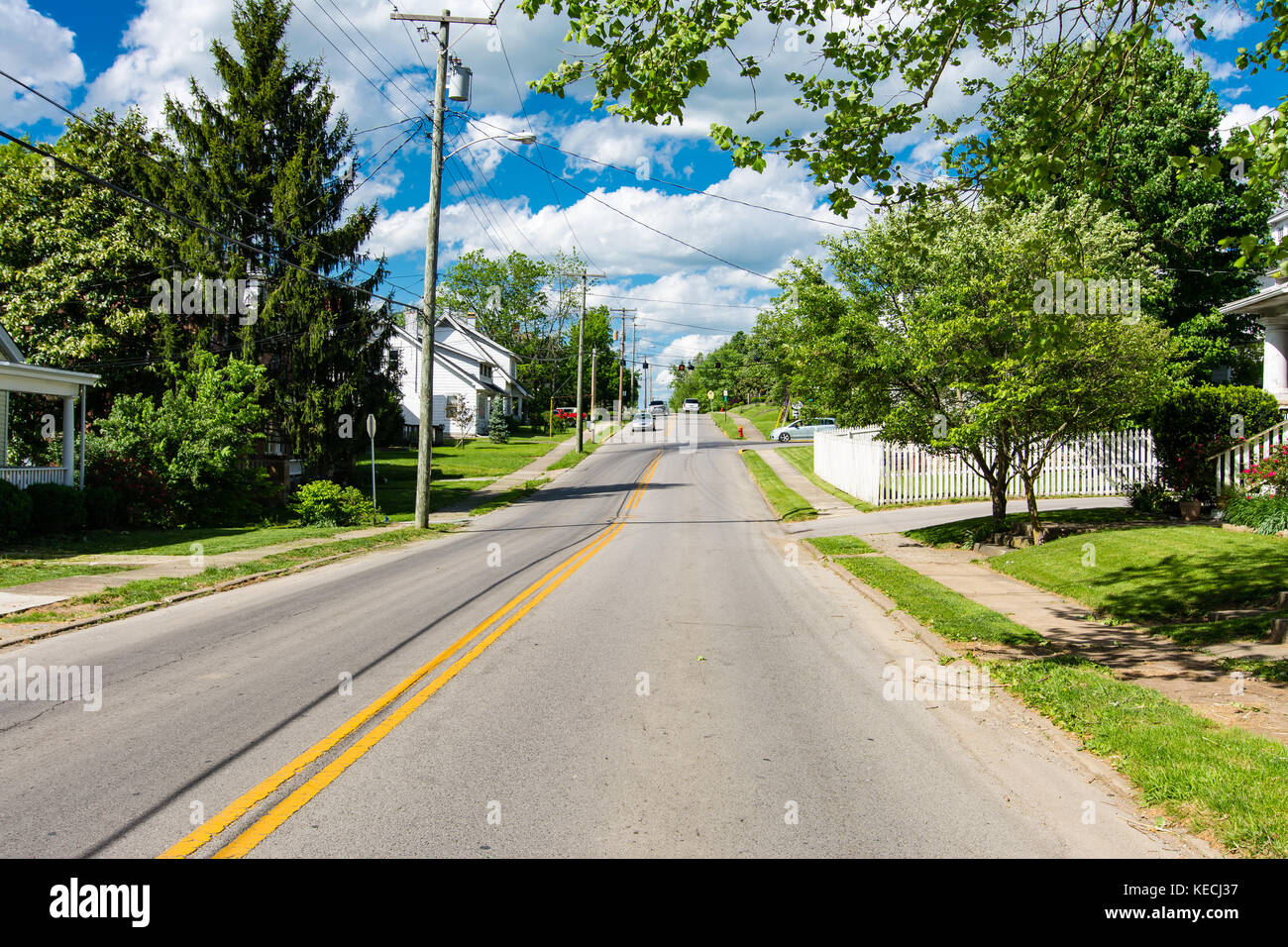 View of middle-class suburban neighborhood in Kentucky USA Stock Photo ...