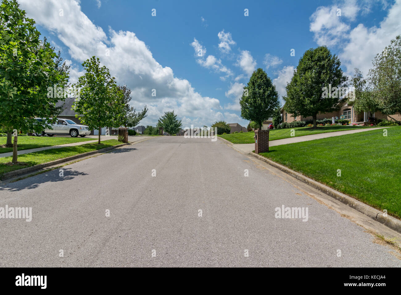 View of middle-class suburban neighborhood in Kentucky USA Stock Photo ...