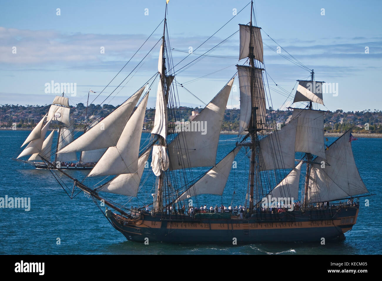 Hms surprise cannon hi-res stock photography and images - Alamy