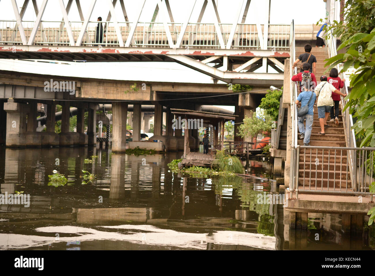 Asian slums hi-res stock photography and images - Alamy