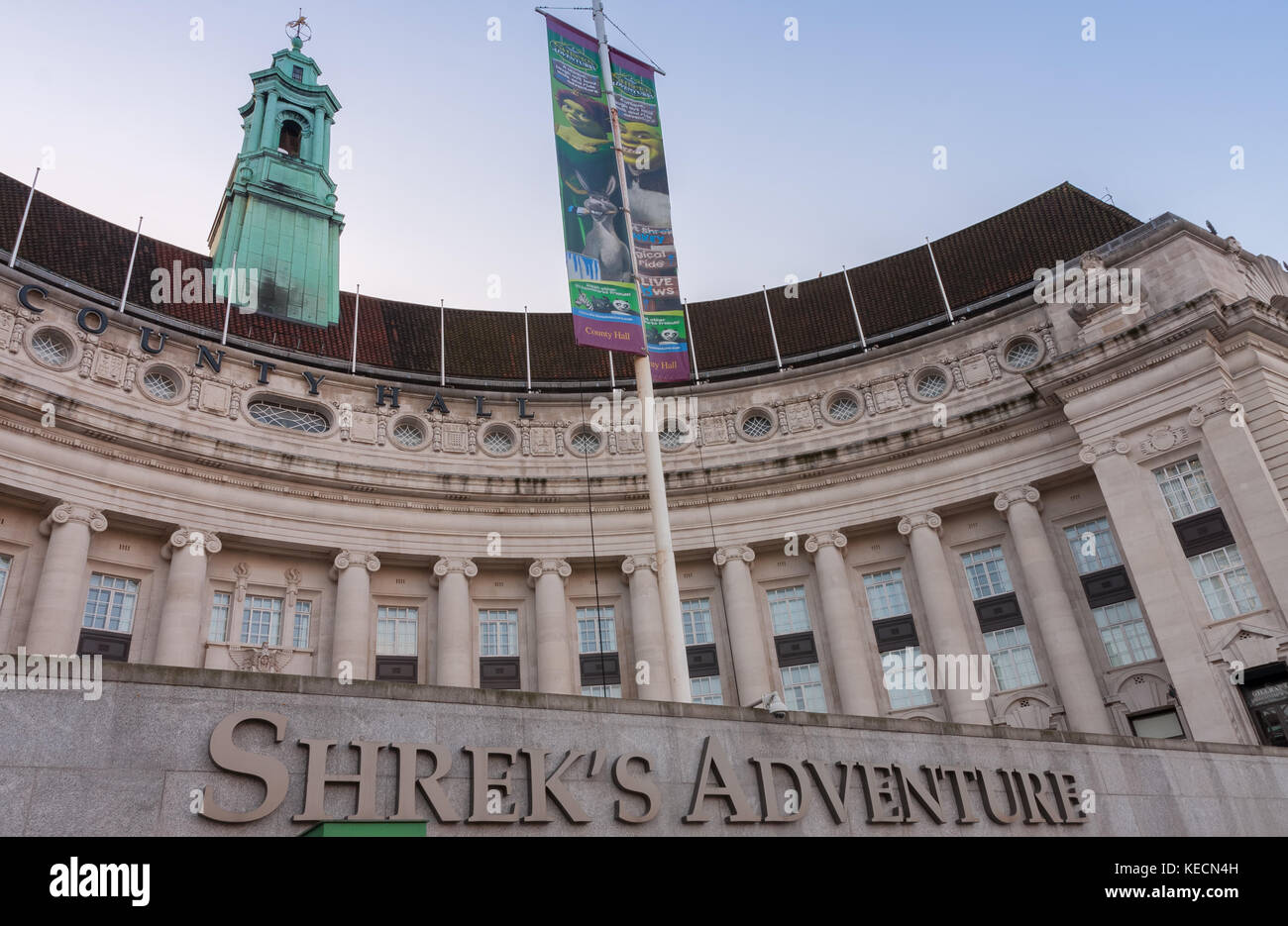 Shrek fiona hi-res stock photography and images - Alamy