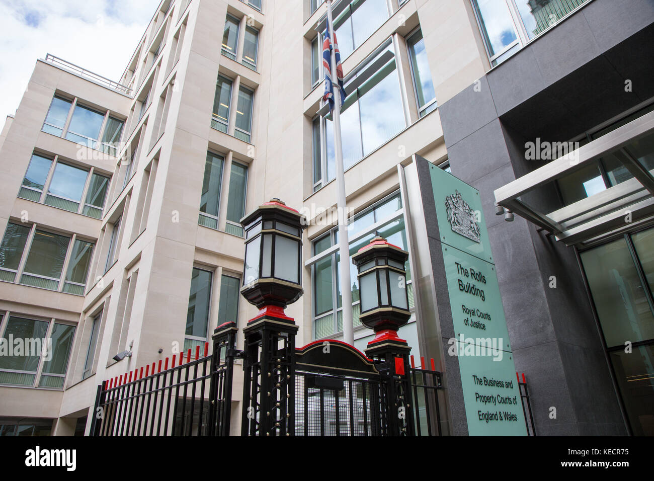 Rolls building london exterior hi-res stock photography and images - Alamy