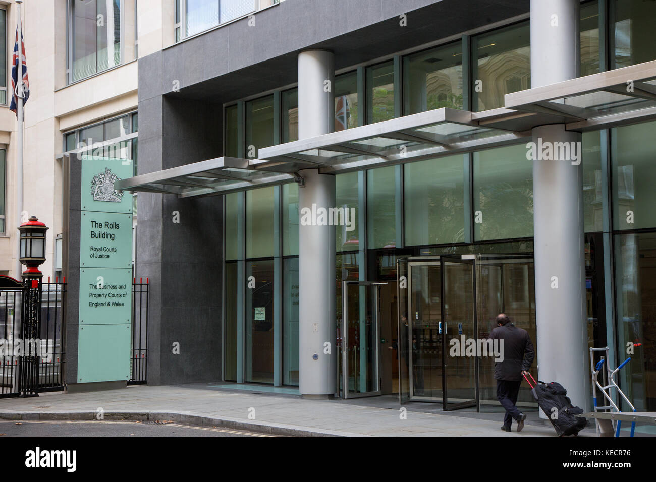 Rolls building london legal documents hi-res stock photography and ...