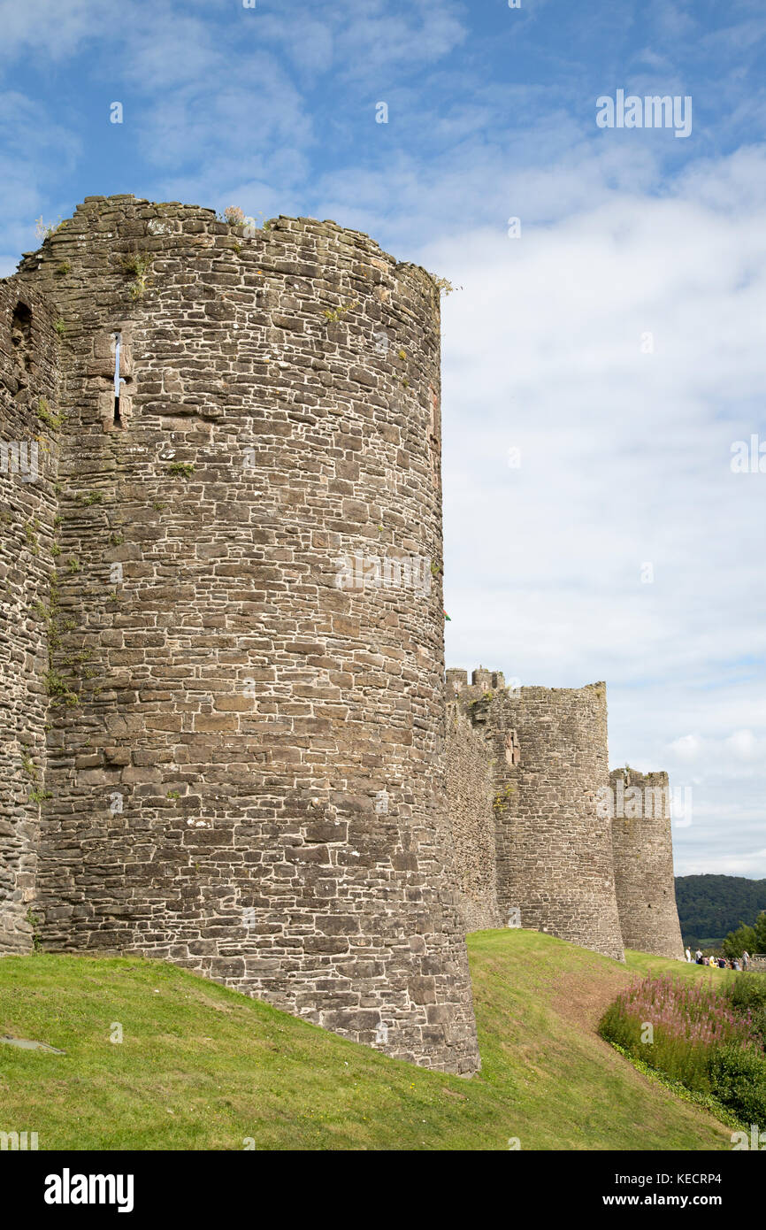 Conway castle walls hi-res stock photography and images - Alamy