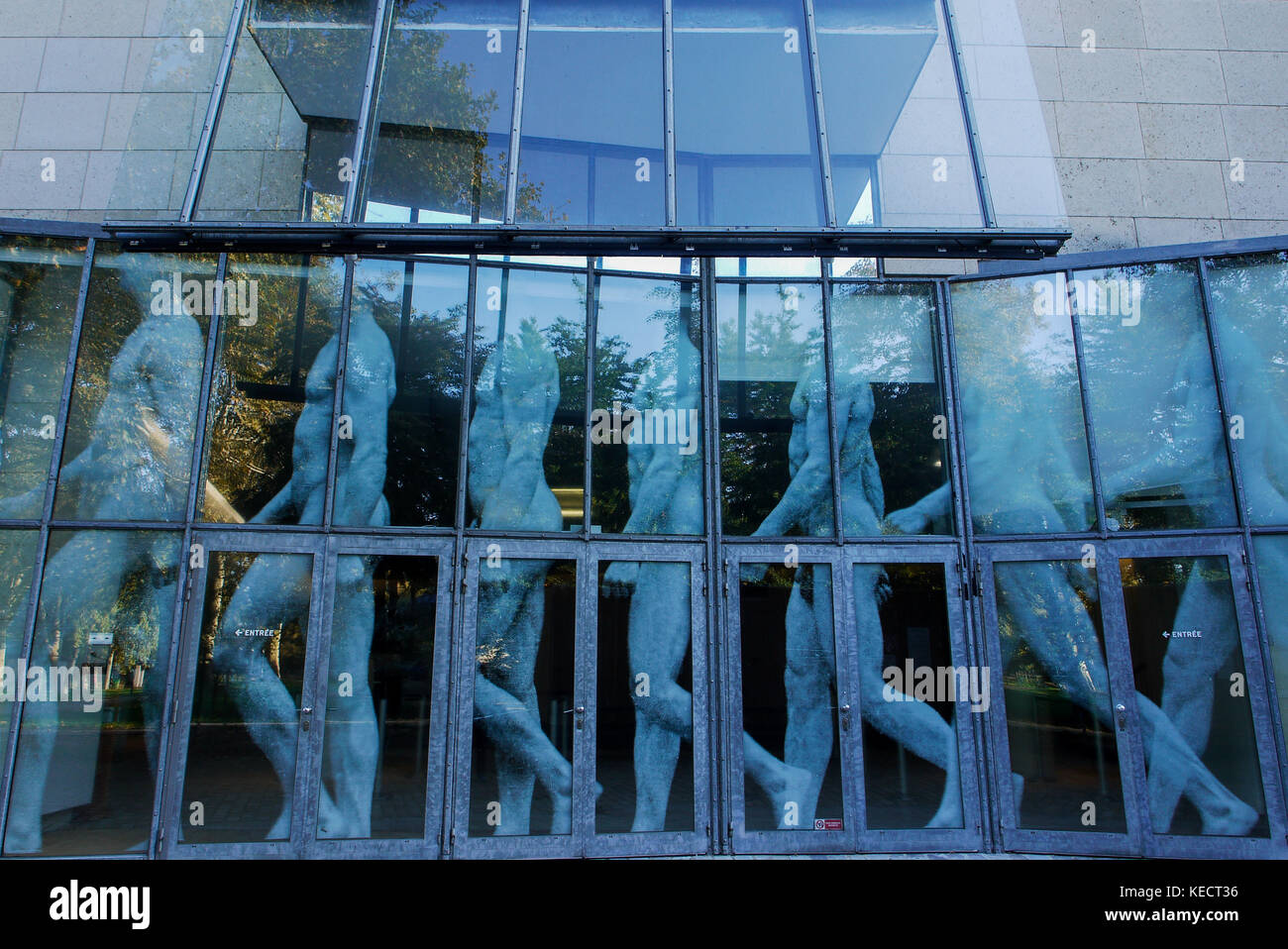 Outside view of La Cinematheque Francaise, Bercy, Paris, France Stock ...