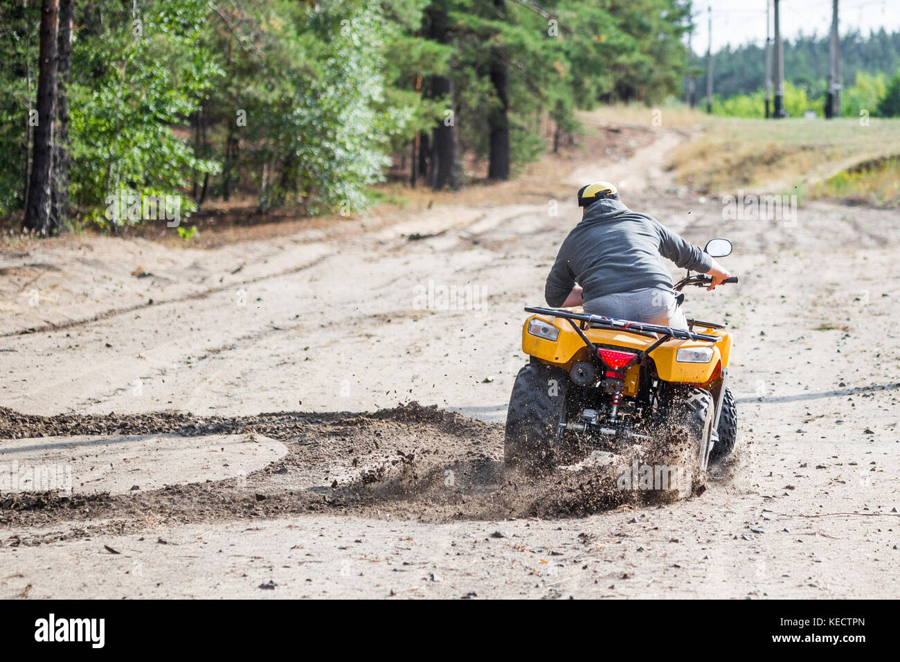 Quadbike stunt hi-res stock photography and images - Alamy