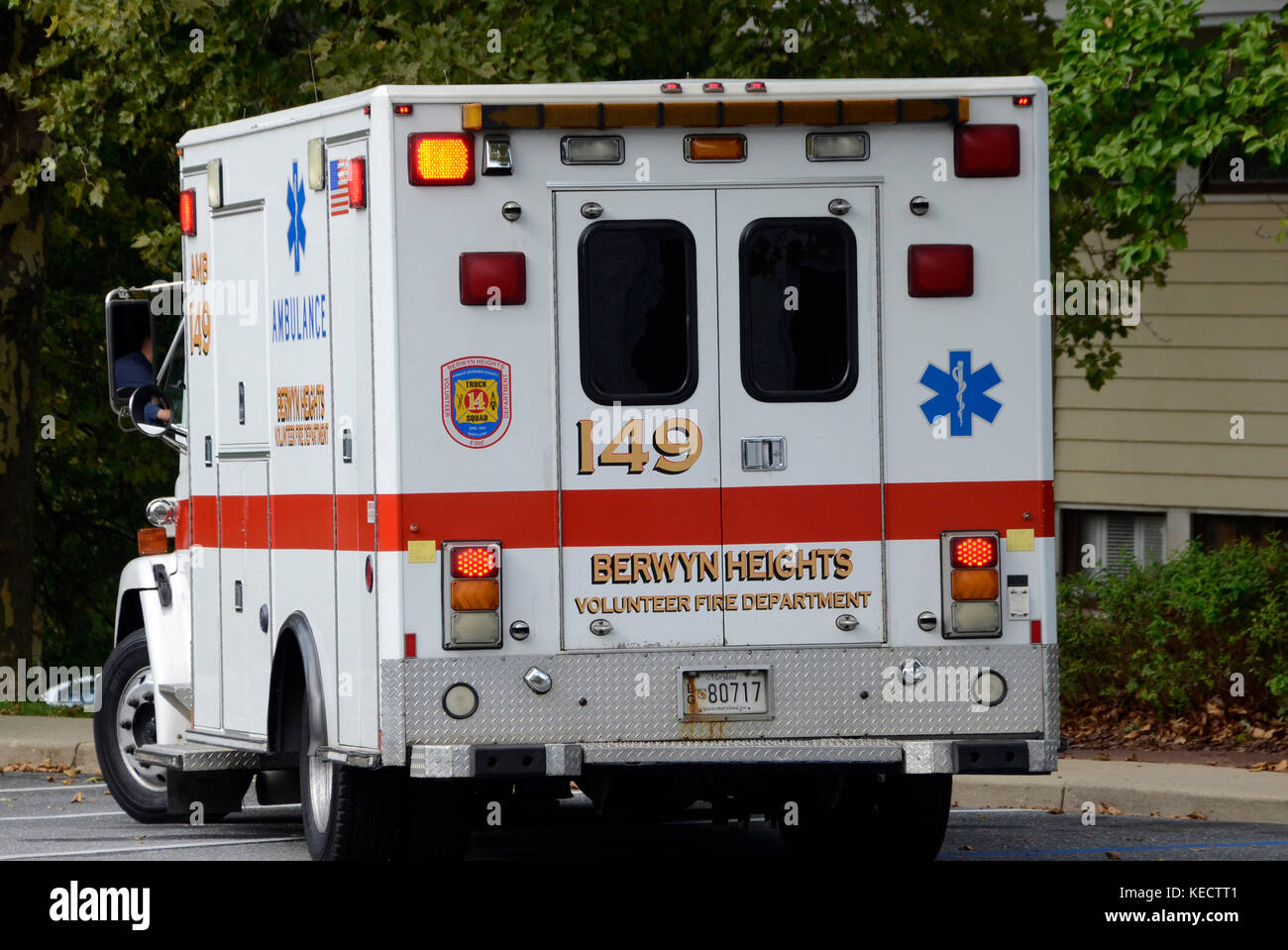 Ambulance rear hi-res stock photography and images - Alamy