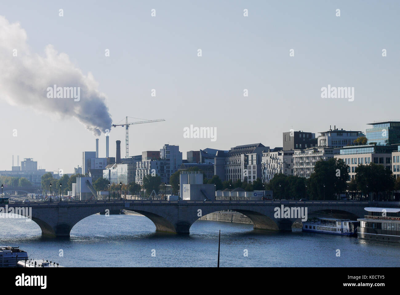 Seine river pollution paris hi-res stock photography and images - Alamy