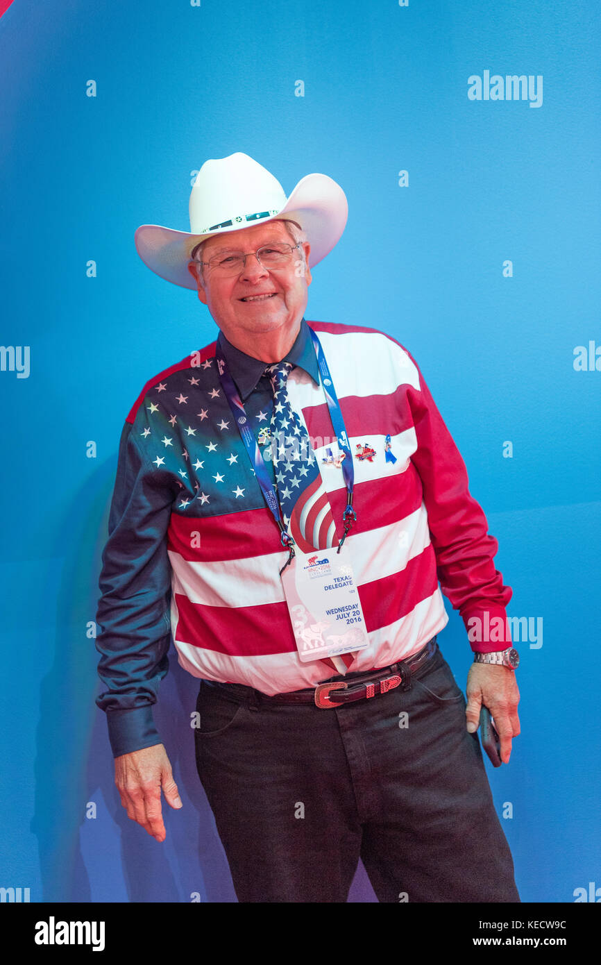 A GOP delegate from Texas wears American flag shirt and tie with his ...