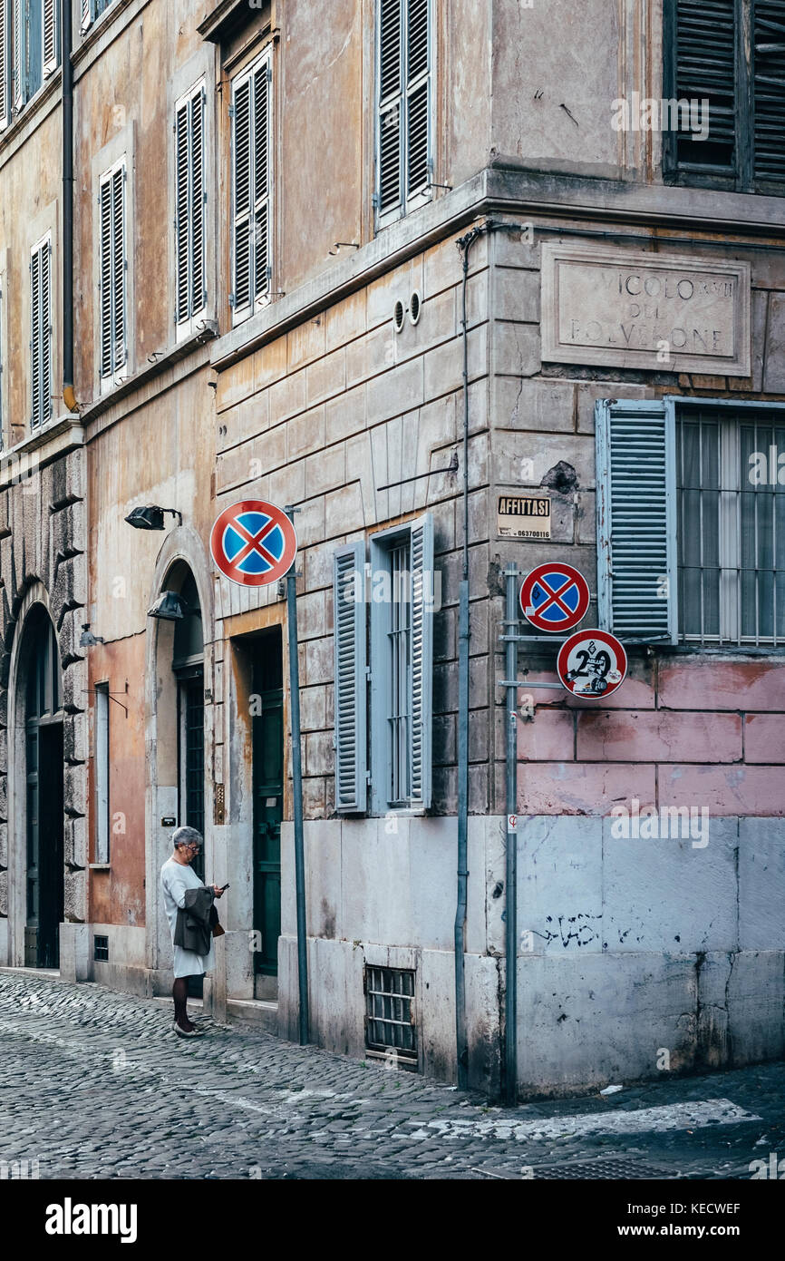 Via giulia rome hi-res stock photography and images - Alamy