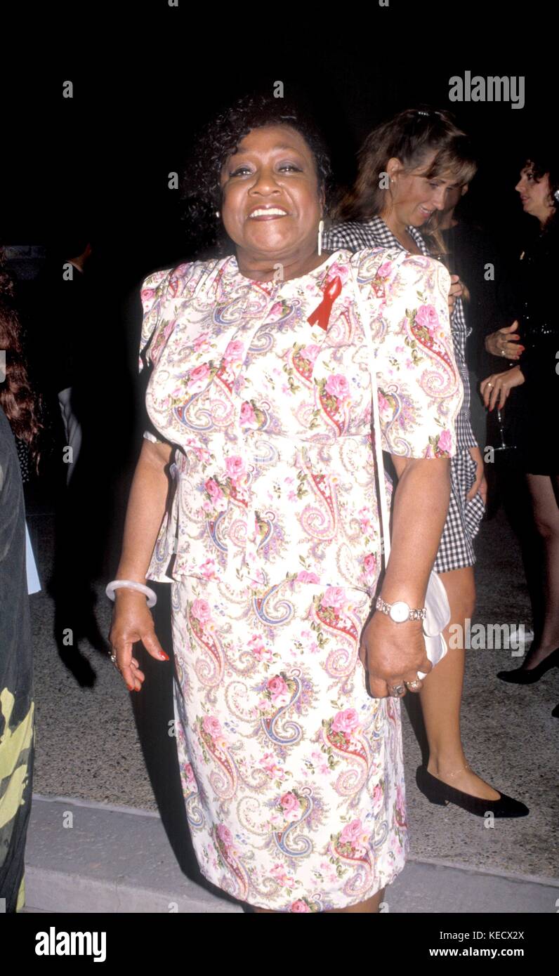 Isabel Sanford Grave