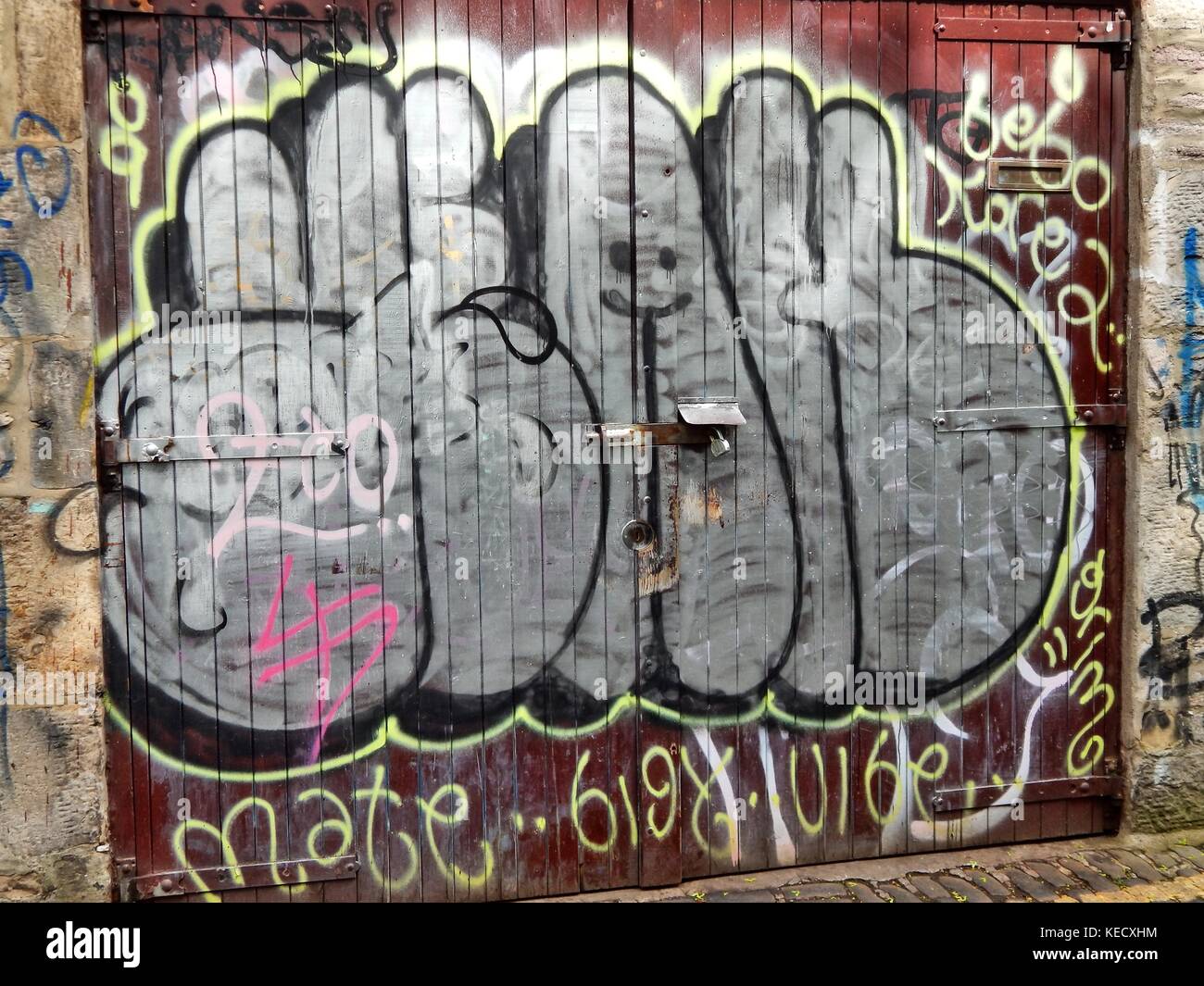 Edinburgh Graffiti High Resolution Stock Photography and Images - Alamy