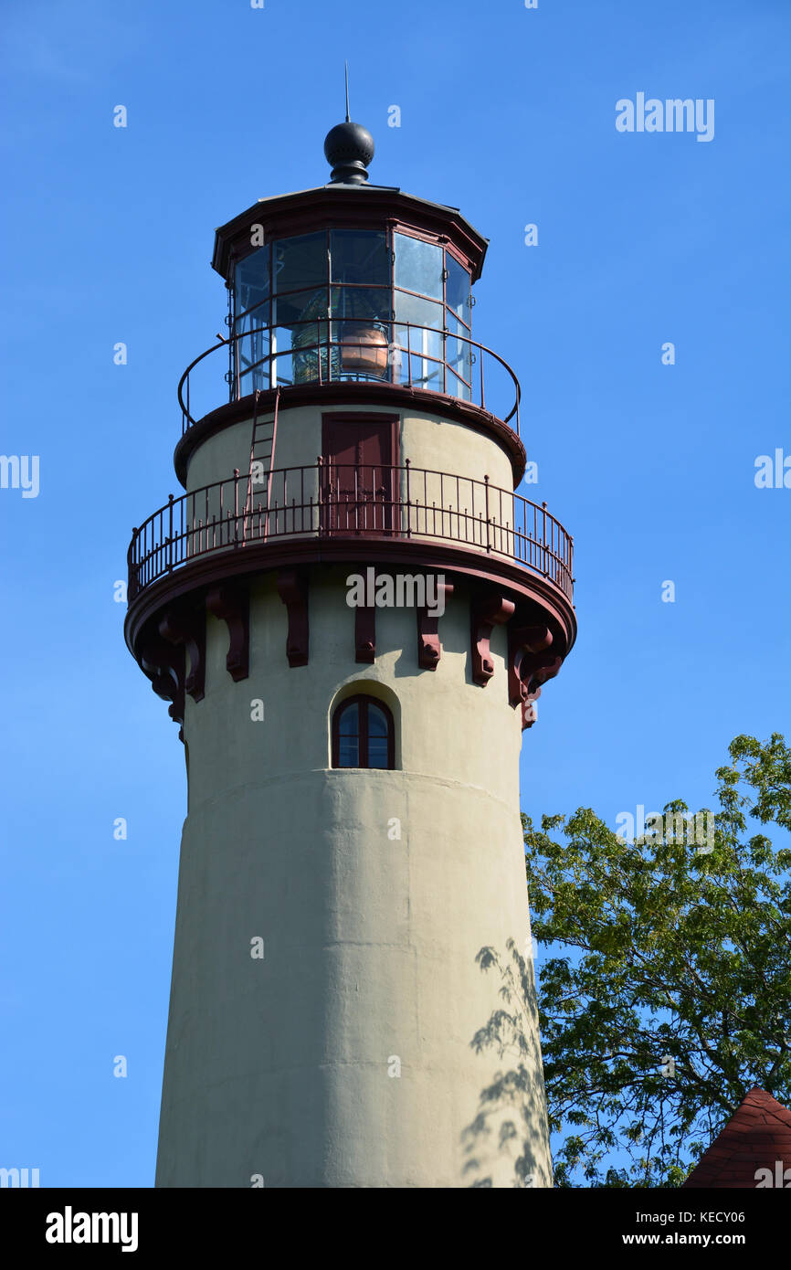 The light tower of the Grosse Point Light Station in Evanston IL rises ...