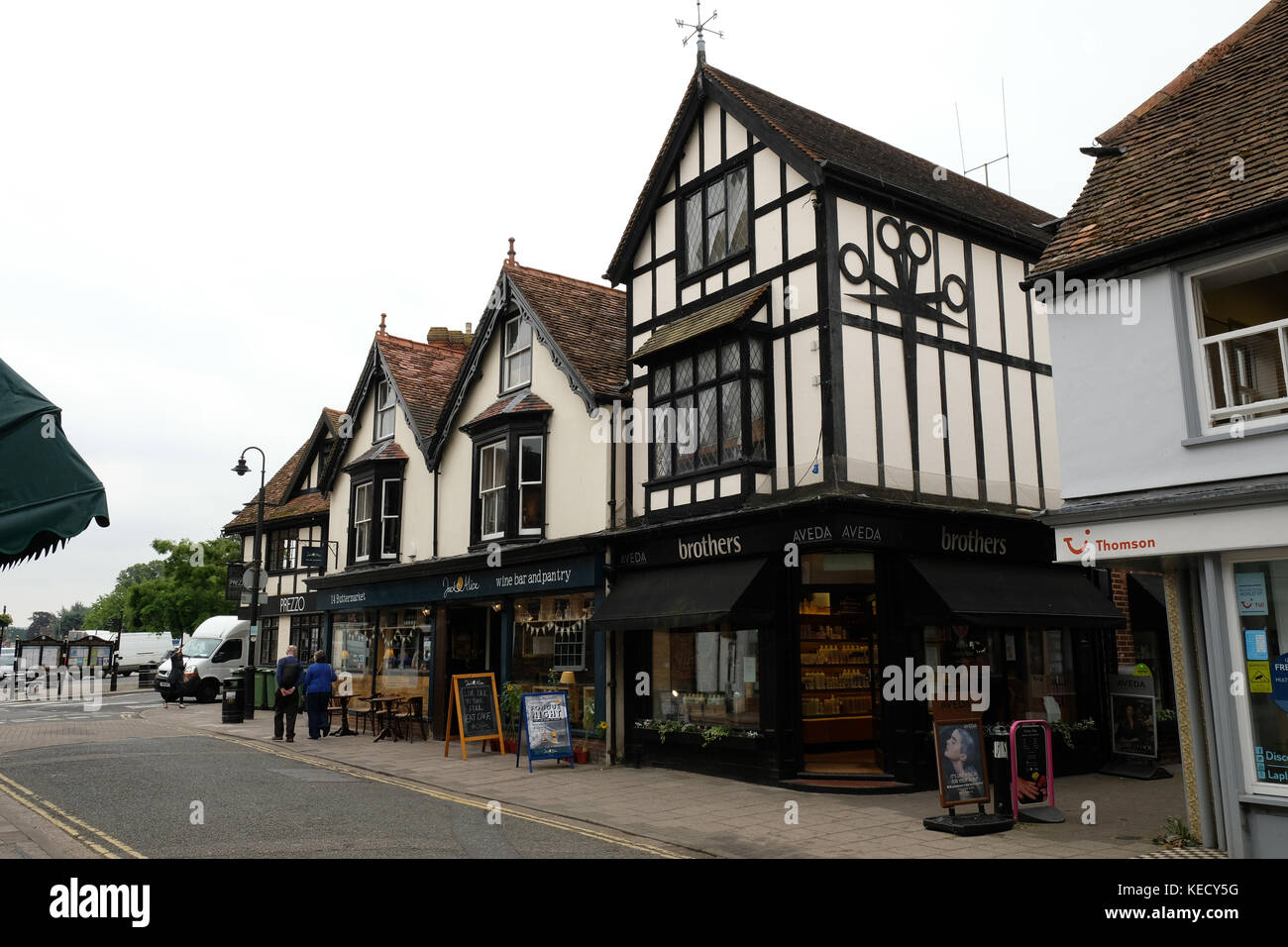 June 2017 - Shops, stores & banks in the old English town of Thame, in ...