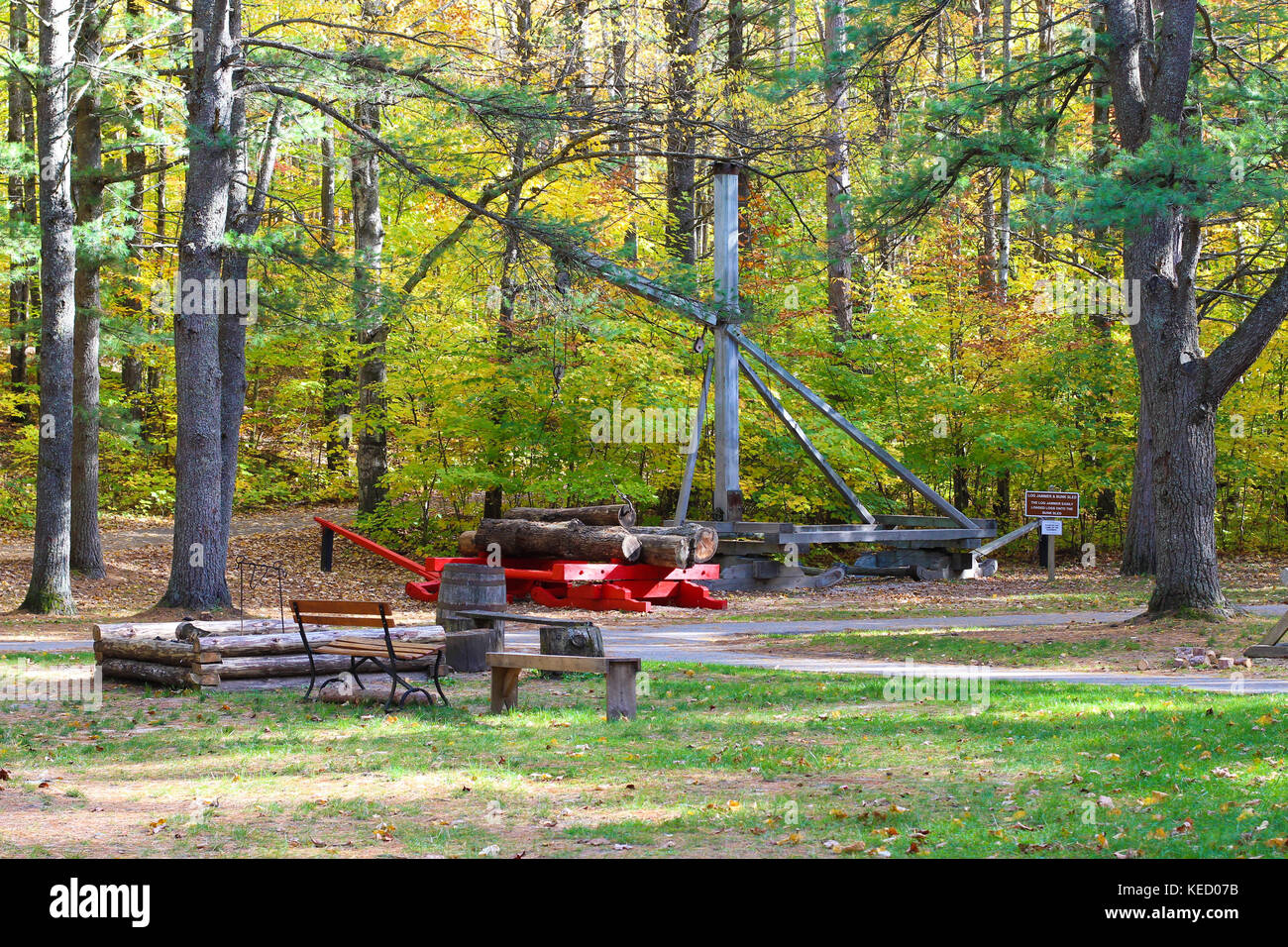 Lumber camp hi-res stock photography and images - Alamy