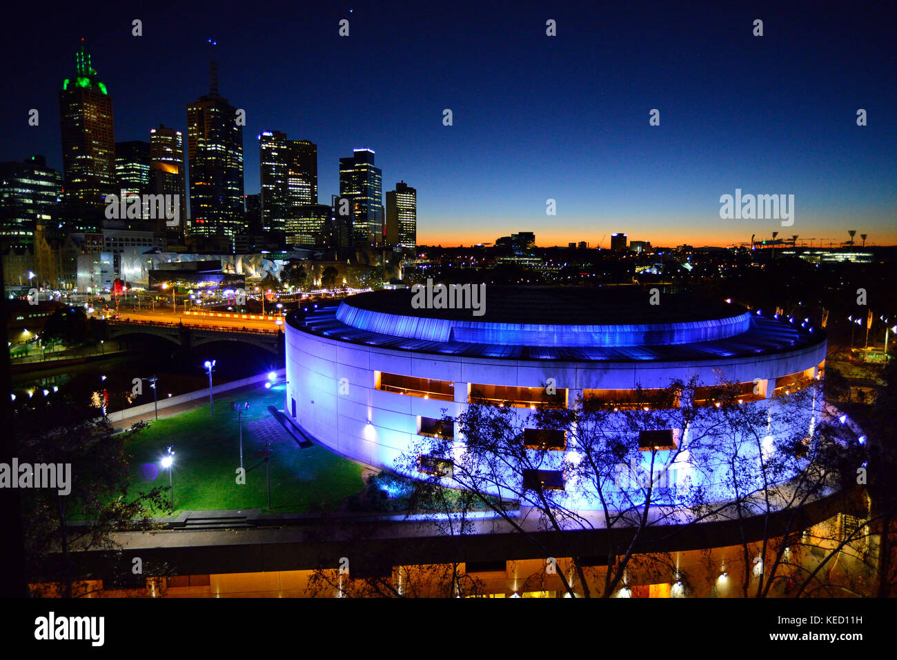 Mcg by night hi-res stock photography and images - Alamy