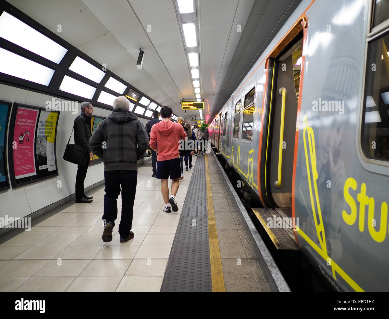 Merseyrail Train arriving at Moorfields Station LiverpoolMerseyrail ...