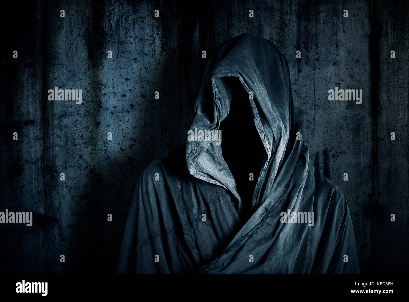 Gothic figure hi-res stock photography and images - Alamy