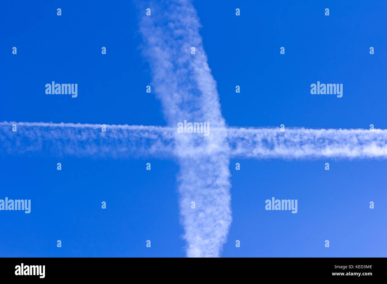 trace of the plane in the sky Stock Photo - Alamy