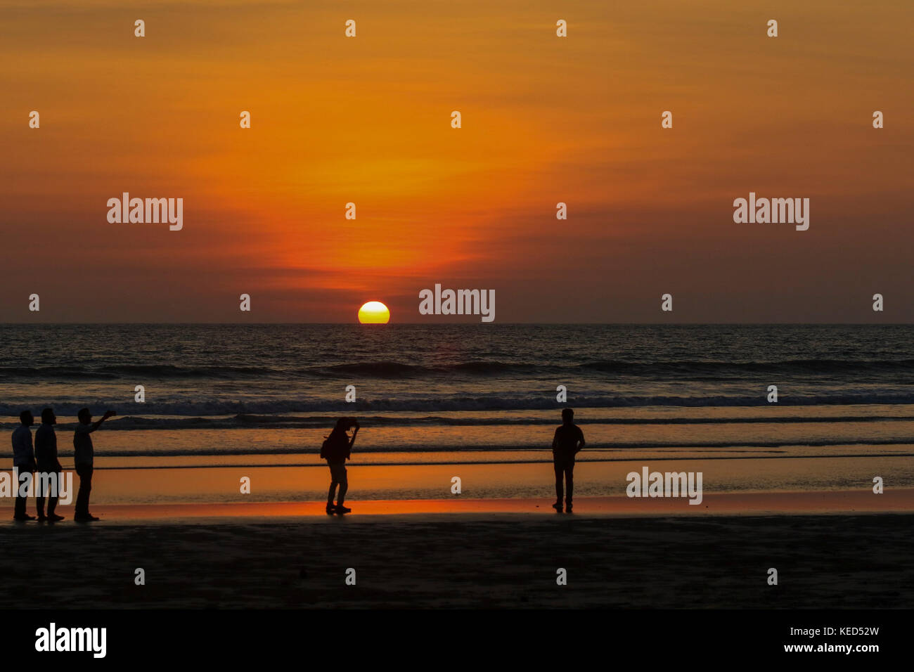 Sunset view coxs bazar hi-res stock photography and images - Alamy
