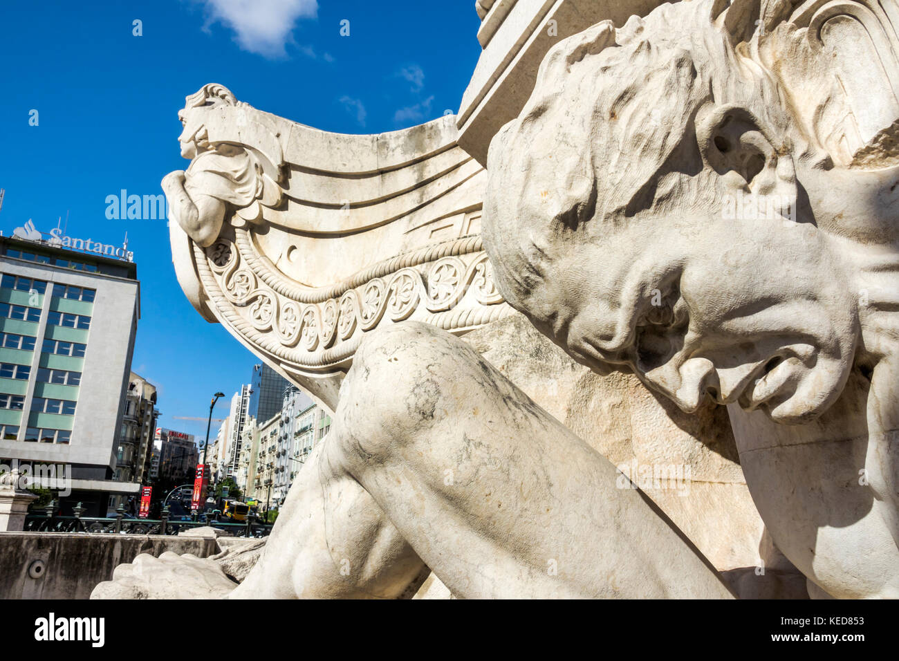 Sculpture in portugal hi-res stock photography and images - Alamy