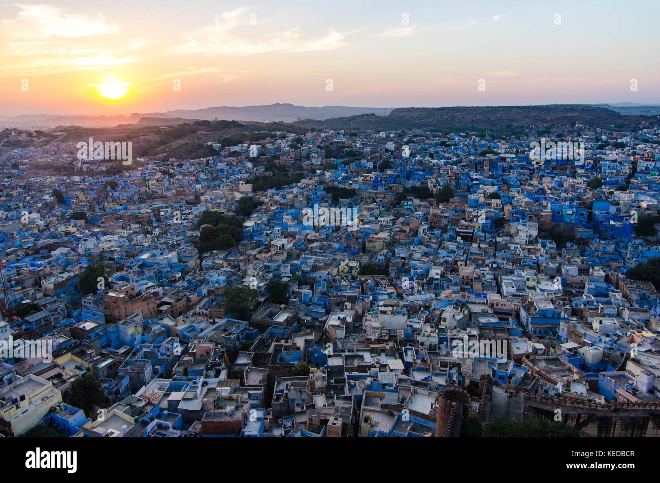 Desert cities hi-res stock photography and images - Alamy