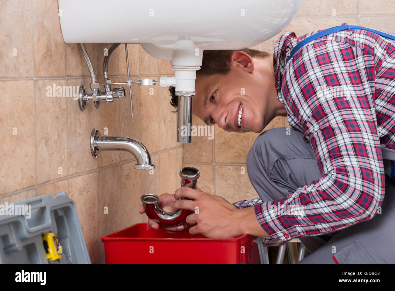 Installing home pipe hi-res stock photography and images - Alamy