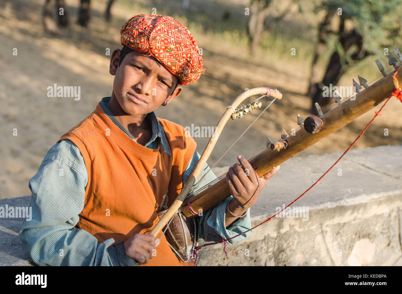 Indian sitar child hi-res stock photography and images - Alamy