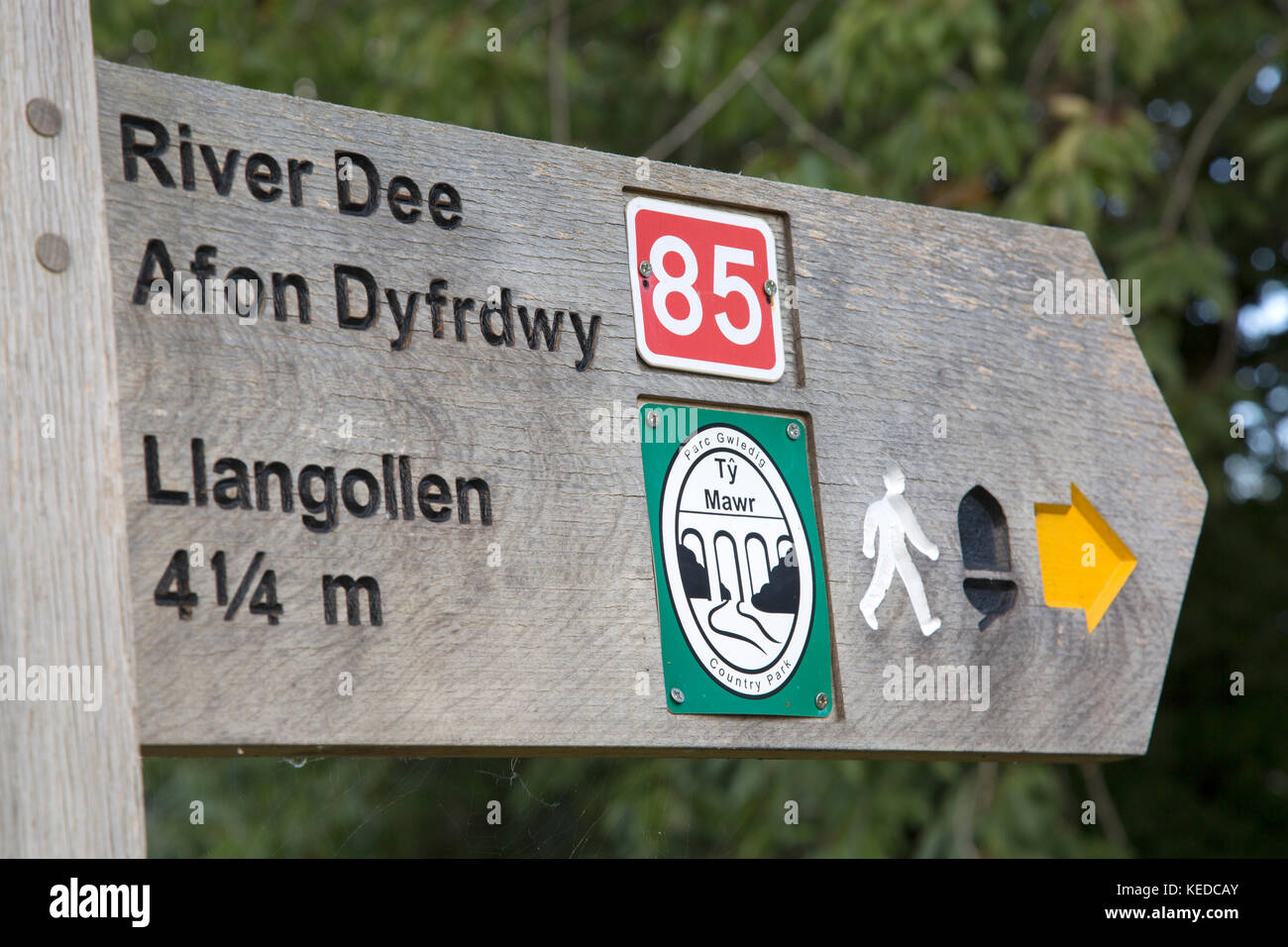 River Dee and Llangollen Footpath Signpost; Wales; UK Stock Photo - Alamy