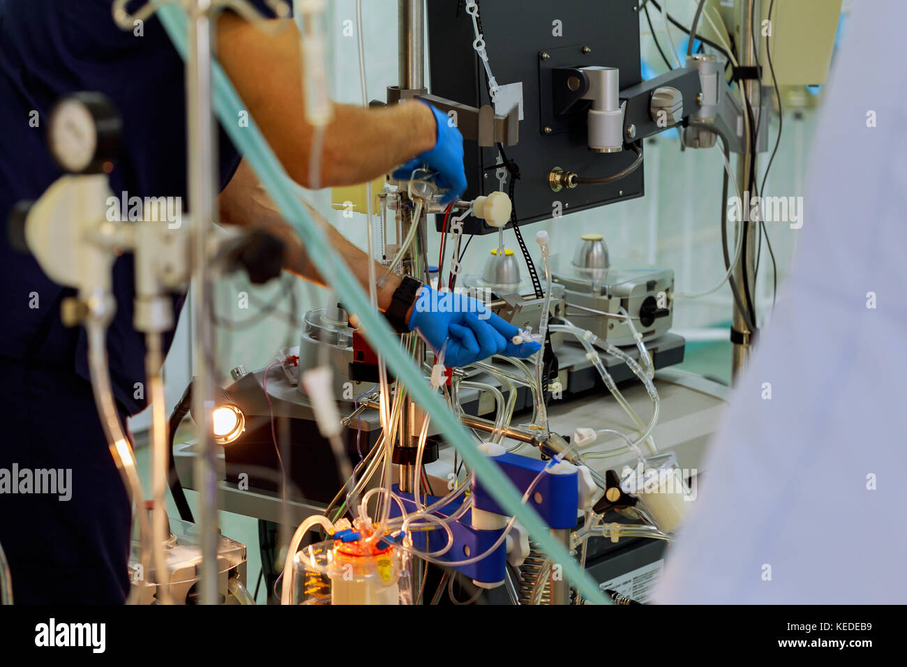 Blood transfusion in the ICU Cardiopulmonary bypass CPB machine ...