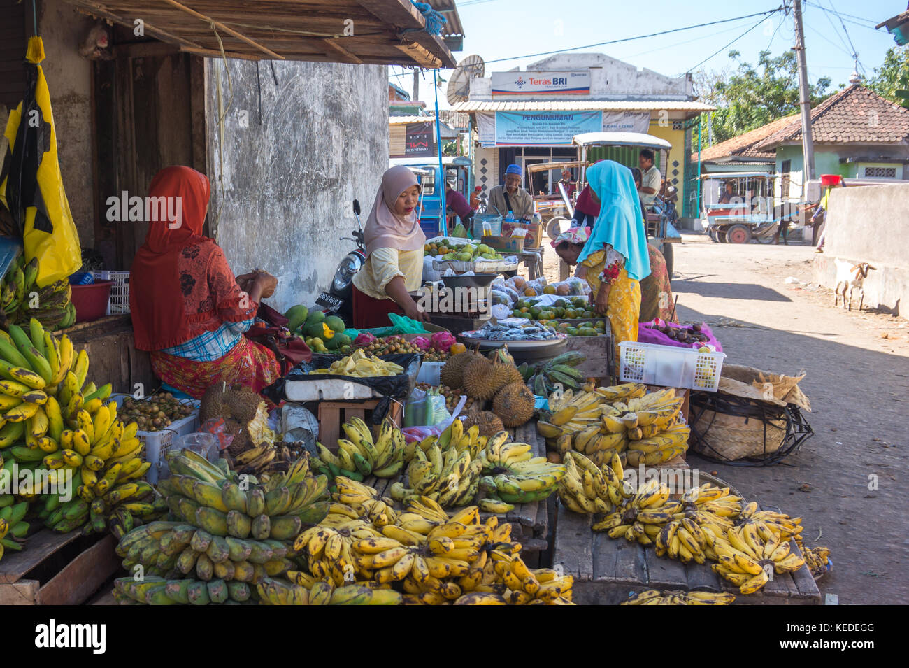Lombok Timur, Indonesia - 23 August 2017 - Traditional Indonesian ...