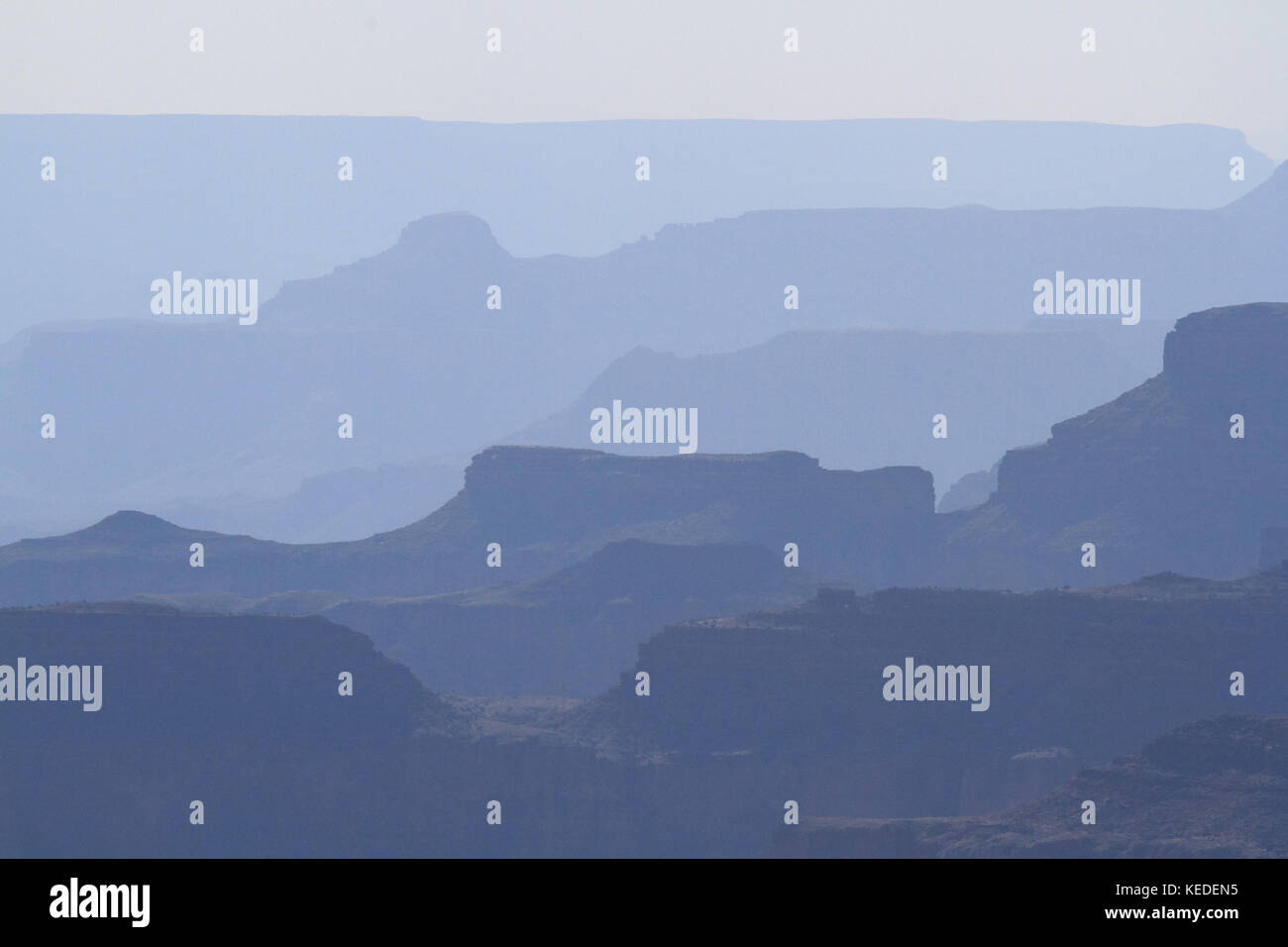 Ridgelines in silhouette hi-res stock photography and images - Alamy