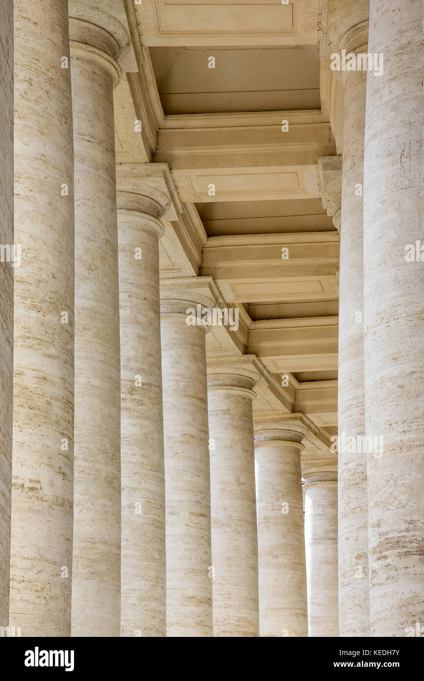 Colonnades in Piazza San Pietro (St. Peter's Square) in Vatican City ...