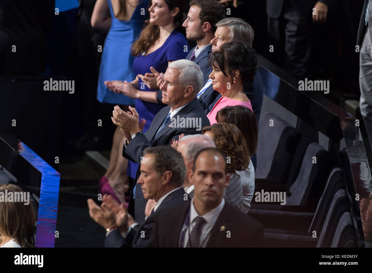 Vice president mike pence 2016 hi-res stock photography and images - Alamy