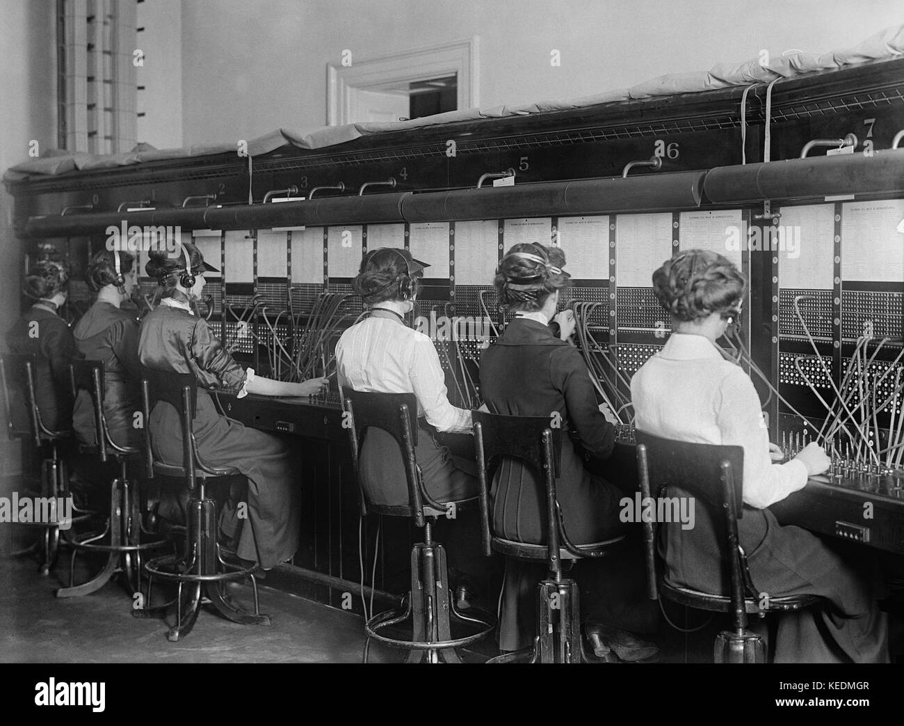 Telephone operators washington hi-res stock photography and images - Alamy