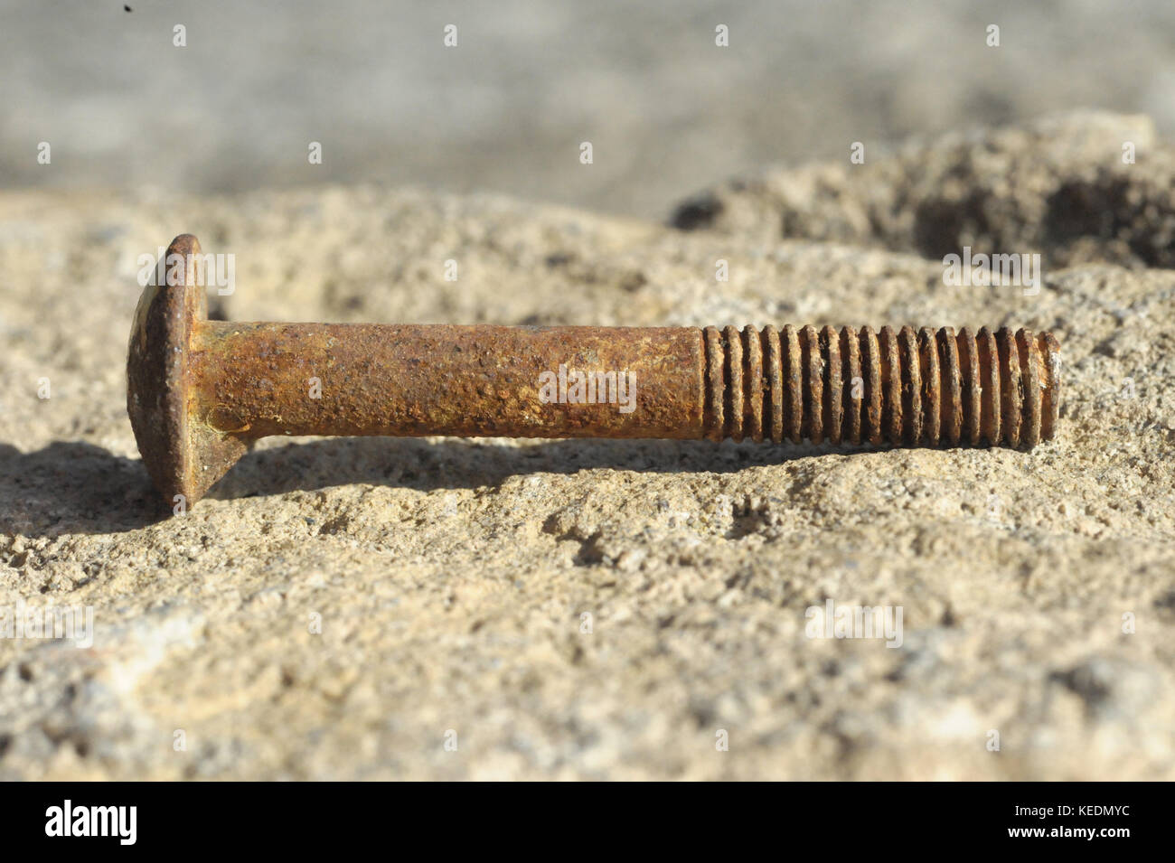 Old rusty screw hi-res stock photography and images - Alamy