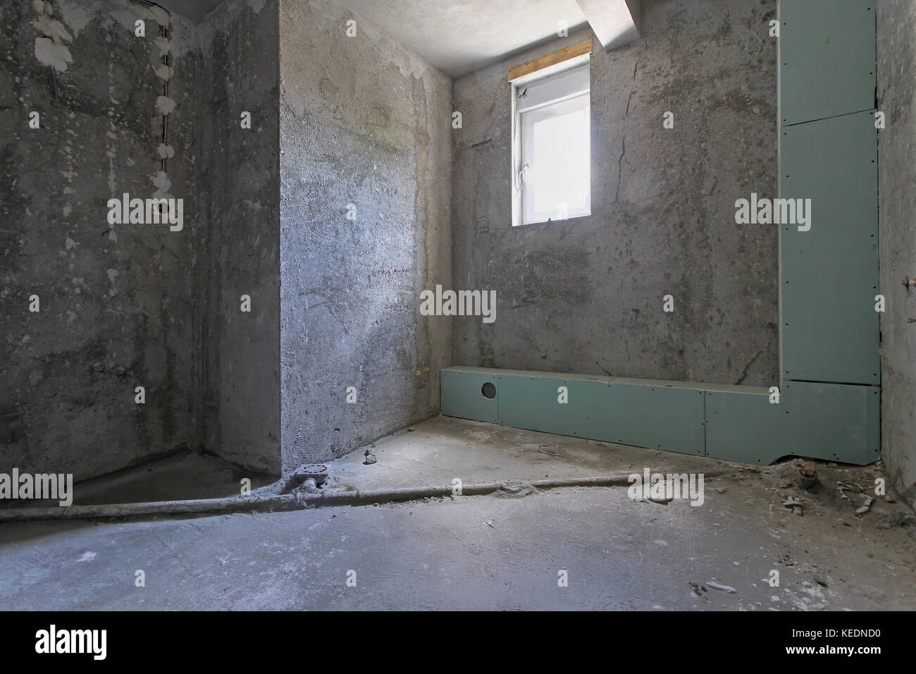 Empty old house interior with bare walls under renovation Stock Photo ...