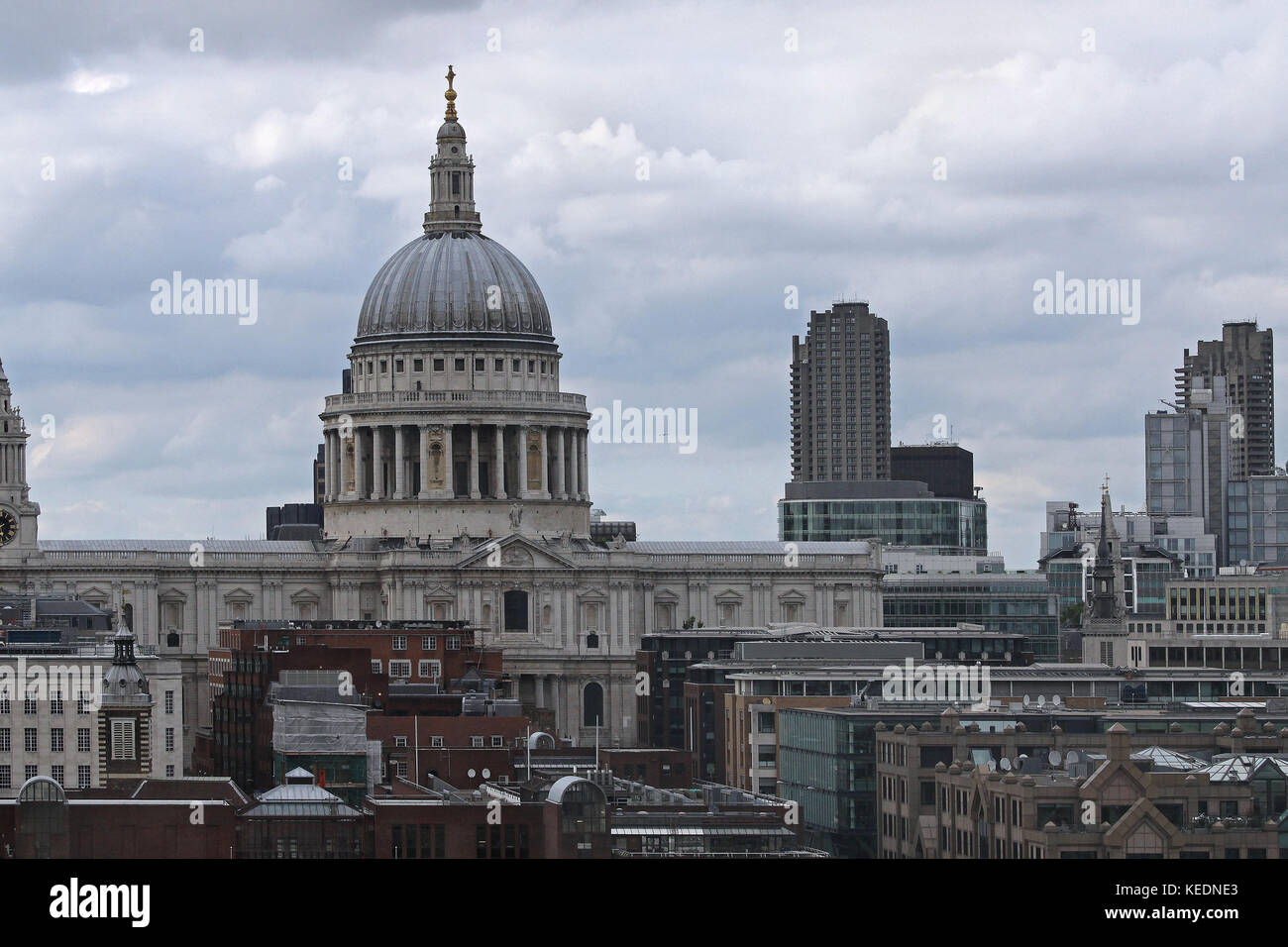 London cityscape with famous landmark in background Stock Photo - Alamy
