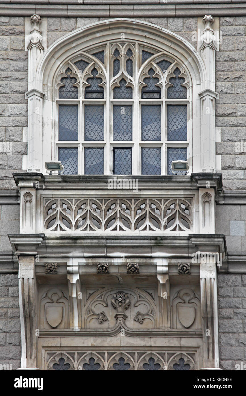 Victorian architecture stone window detail of London landmark Stock ...