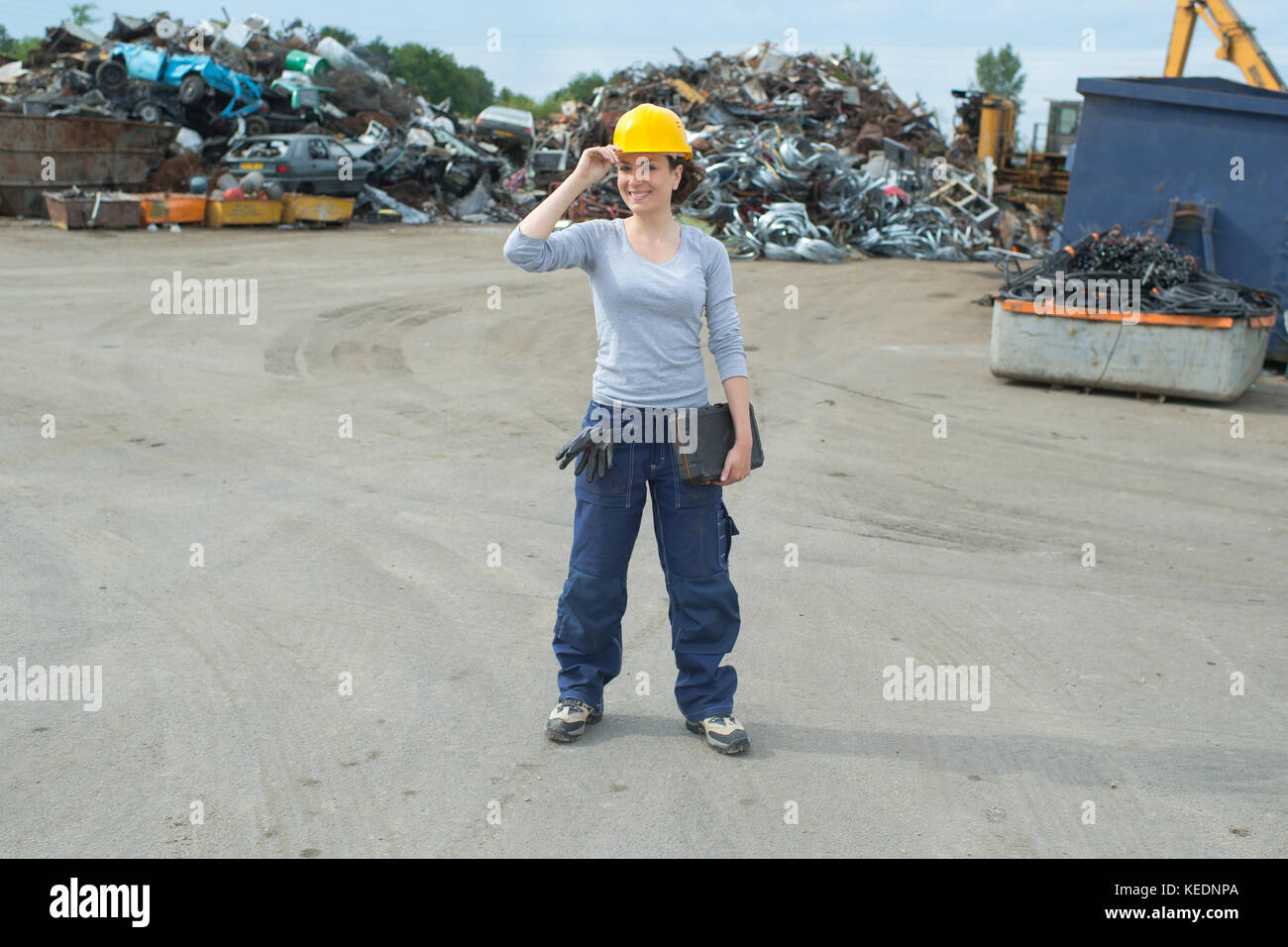 Worker collecting scrap metal hi-res stock photography and images - Alamy