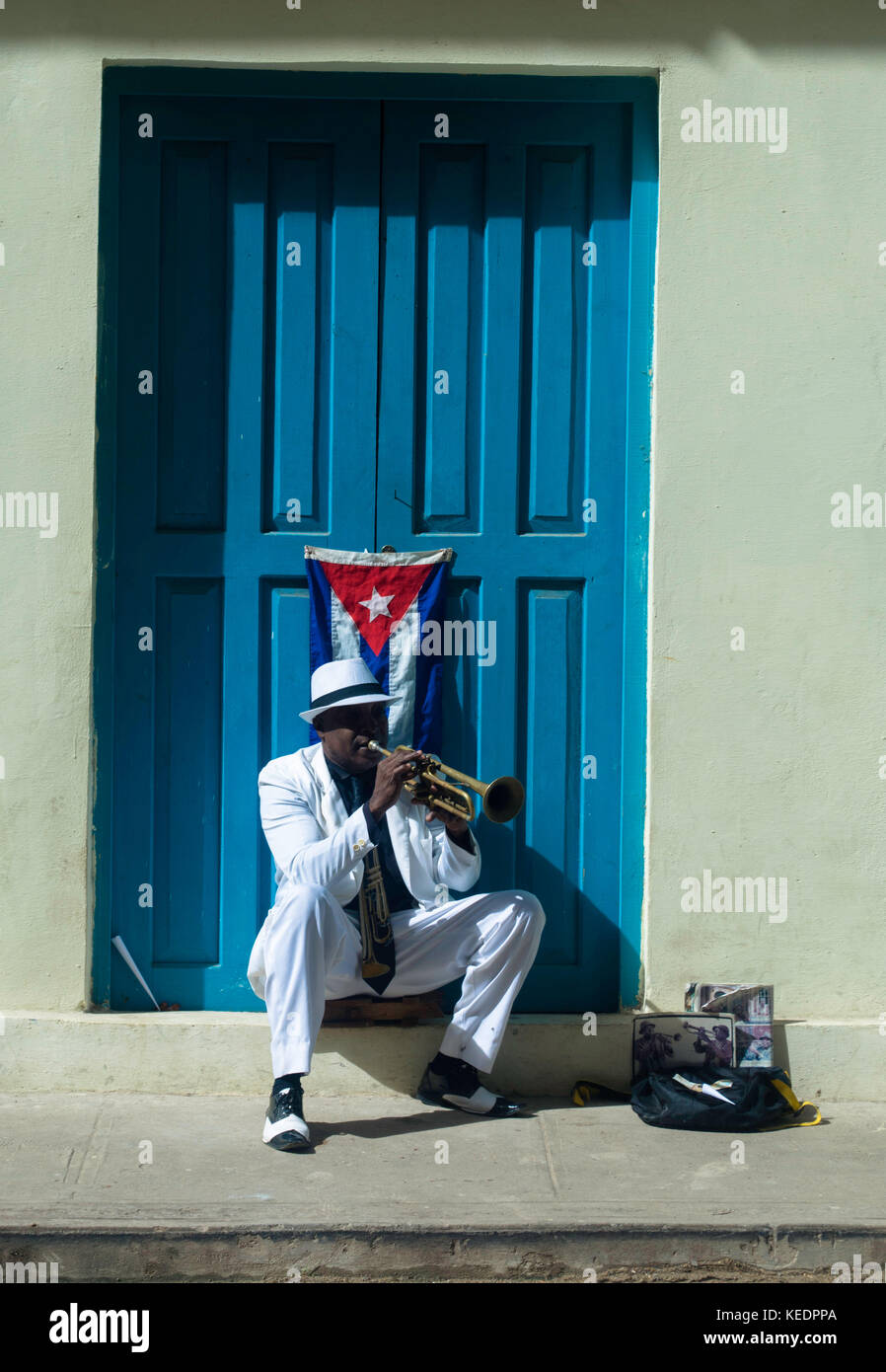 Cuban trumpet man Stock Photo - Alamy
